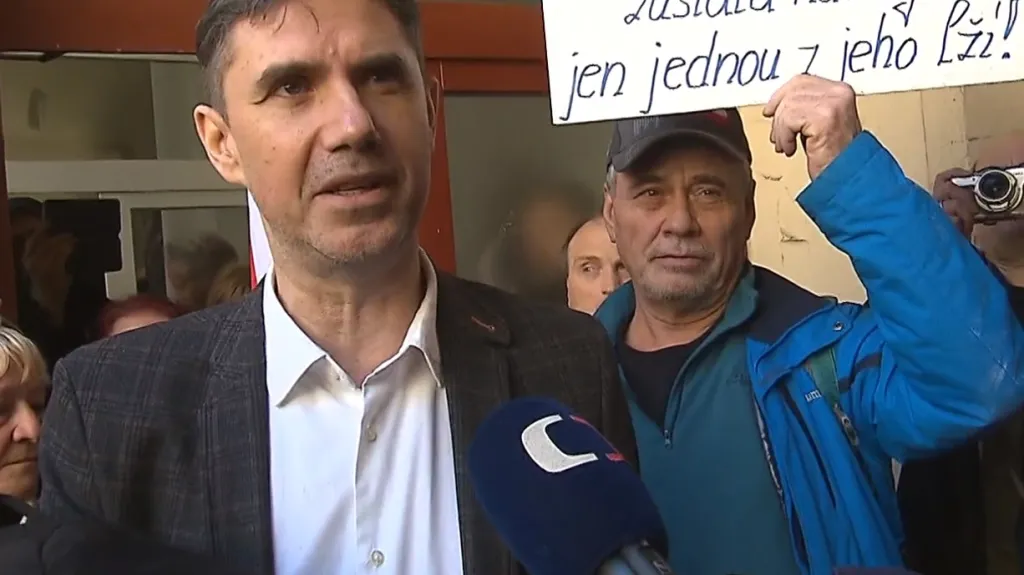 Vrabel neuspěl s námitkou na podjatost soudce. Případ míří k odvolací ...