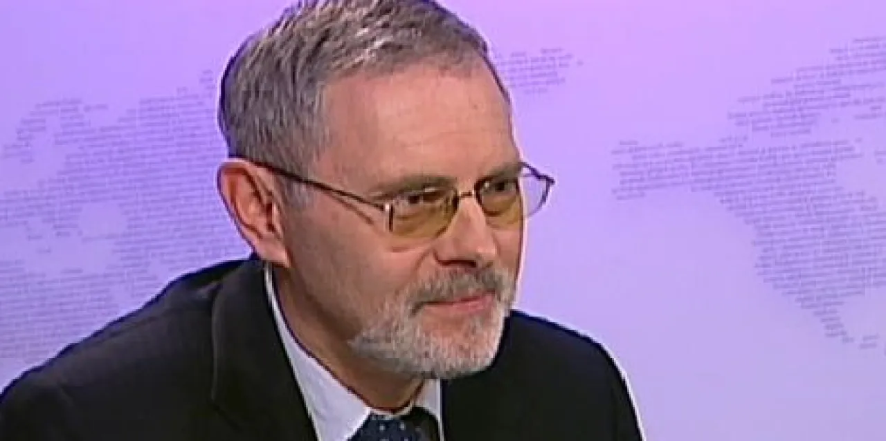 „Přípravy na přijetí eura se můžou odložit k ledu,“ říká Robert Holman ...