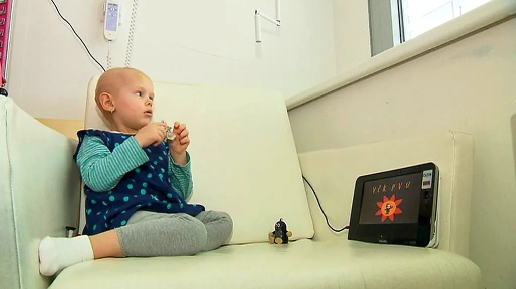 Onkologická léčba slaví úspěchy, není ale zadarmo — ČT24 — Česká televize