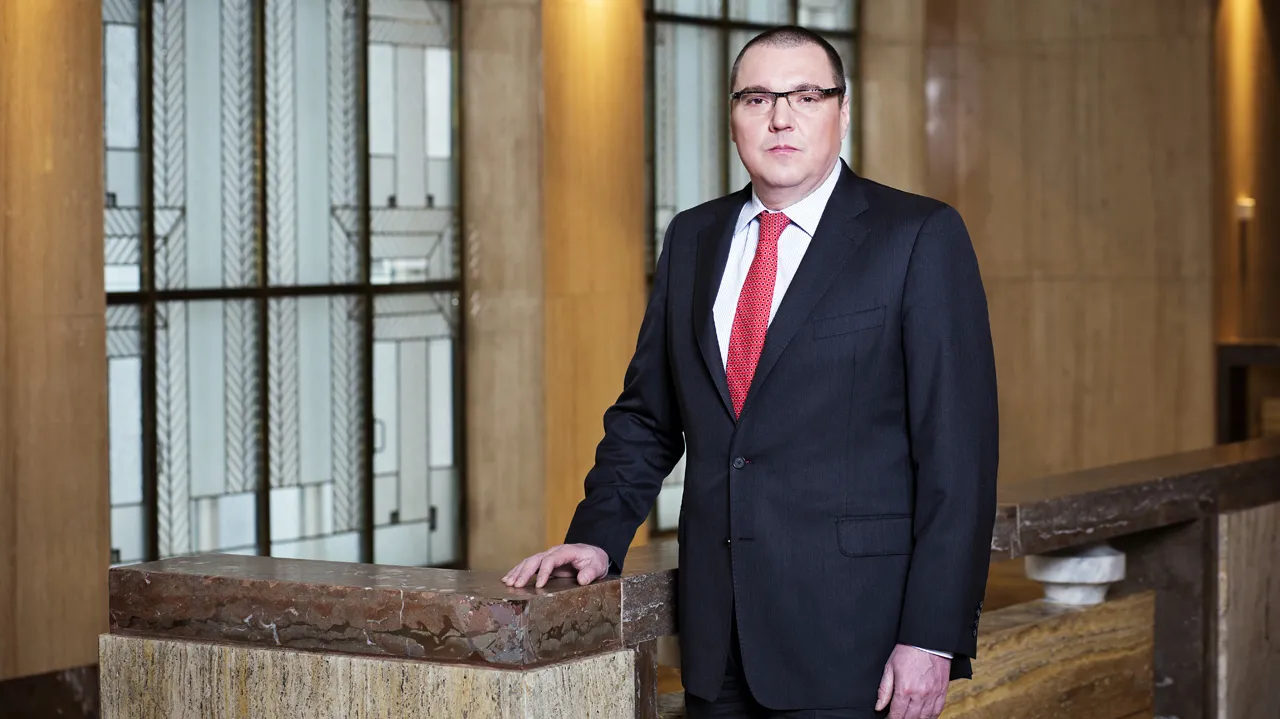 Singer: Euro nemusí českou ekonomiku popohnat vpřed — ČT24 — Česká televize