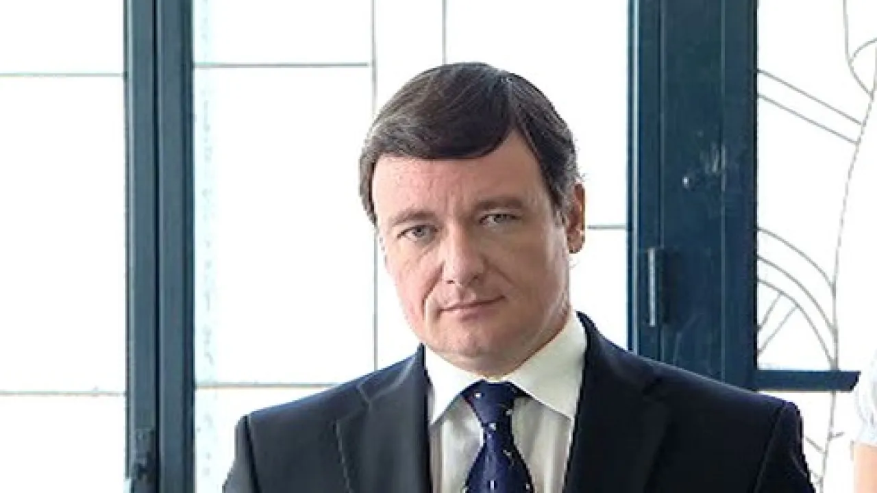 Rath čelí trestnímu oznámení, bez dokladů rozdal 25 milionů — ČT24 ...