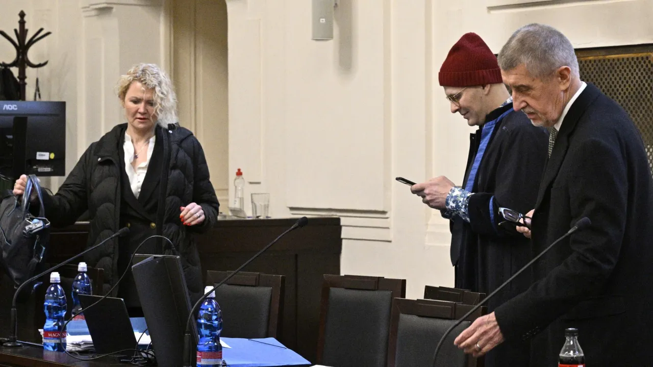 Soud znovu zprostil Babiše i Nagyovou obžaloby v kauze Čapí hnízdo — ČT24 — Česká televize