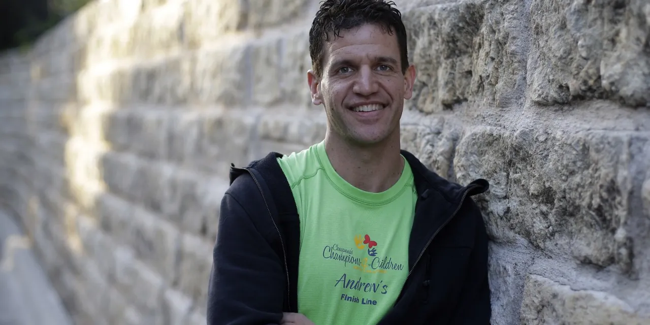 Seznamte se s Joem Bertim. Mužem, který zažil oba americké výbuchy — ČT24 — Česká televize