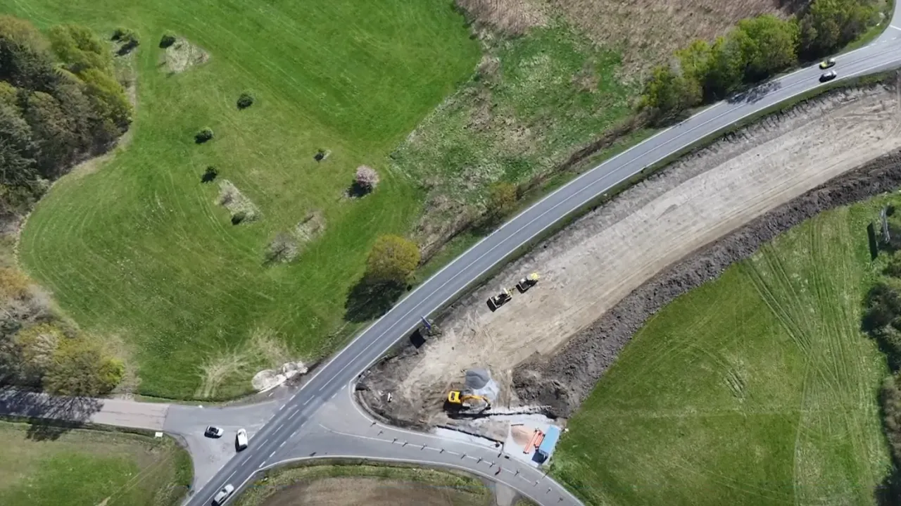 Úsek u Losiné by měl být bezpečnější. Podle místních však pomůže jenom ...