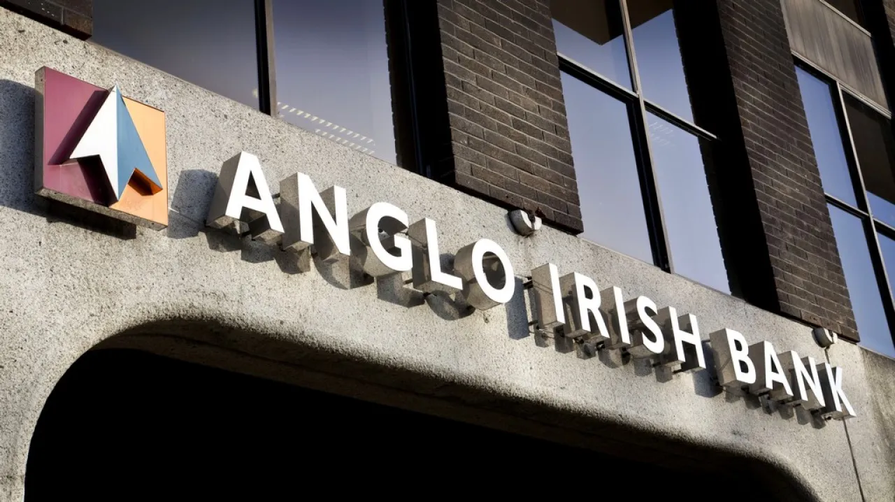 Irští poslanci posílají Anglo Irish Bank do likvidace — ČT24 — Česká ...