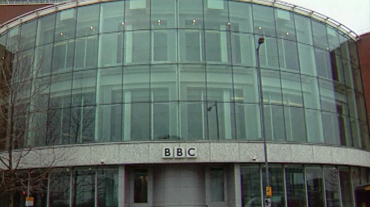 BBC redukuje i zahraniční vysílání — ČT24 — Česká televize