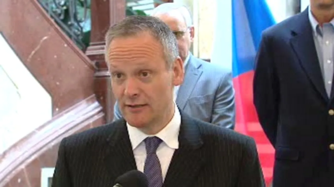 Cyril Svoboda misi v OSN nepovede, do čela zamíří Edita Hrdá — ČT24 ...