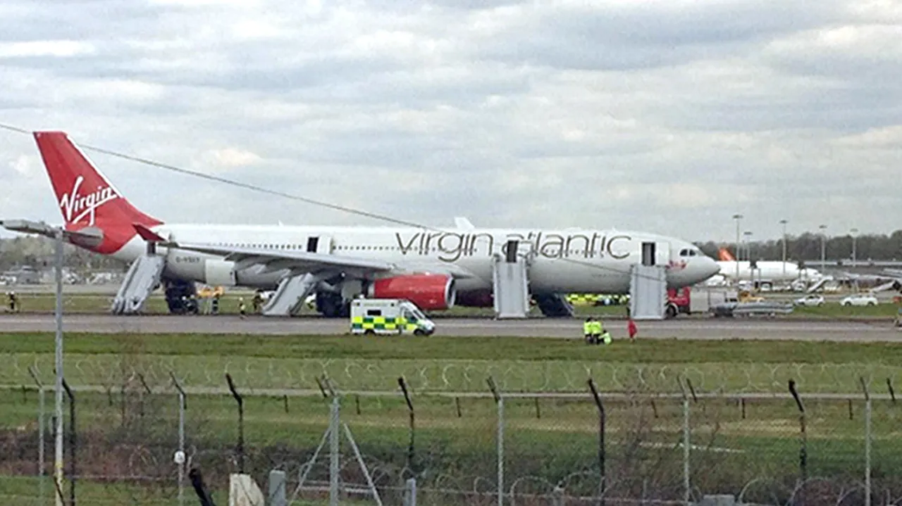 Na letišti Gatwick nouzově přistálo letadlo, čtyři zranění — ČT24 ...