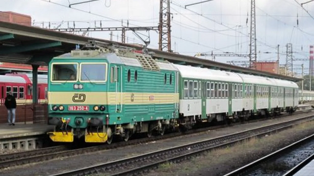 Na připomínky k novému jízdnímu řádu mají lidé měsíc — ČT24 — Česká ...