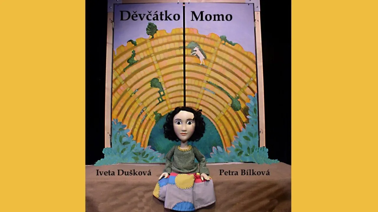 On-line z Divadla Kampa: Děvčátko Momo — ČT24 — Česká televize