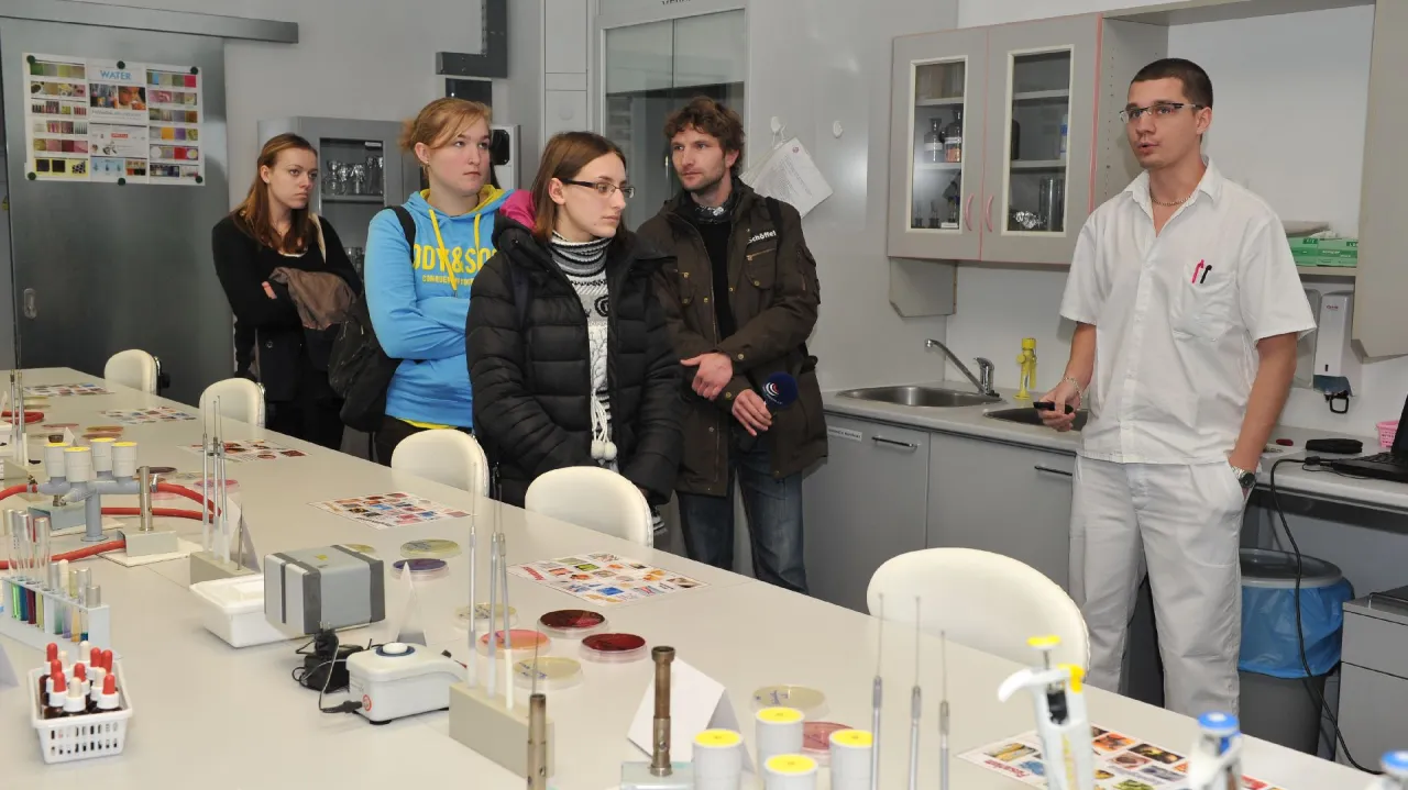 AVÍZO: Dny otevřených dveří na Univerzitě Pardubice — ČT24 — Česká televize