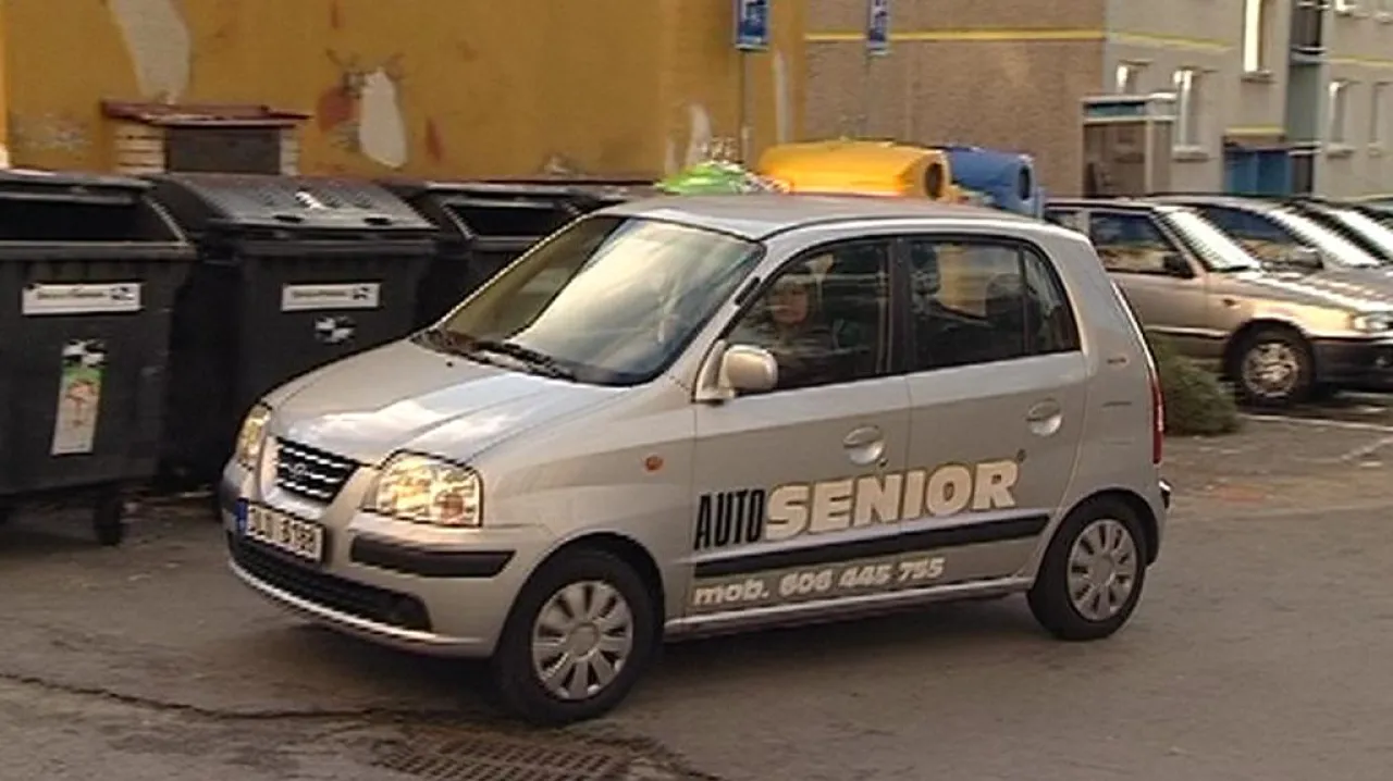 Česká Lípa chce šetřit na seniorech — ČT24 — Česká televize