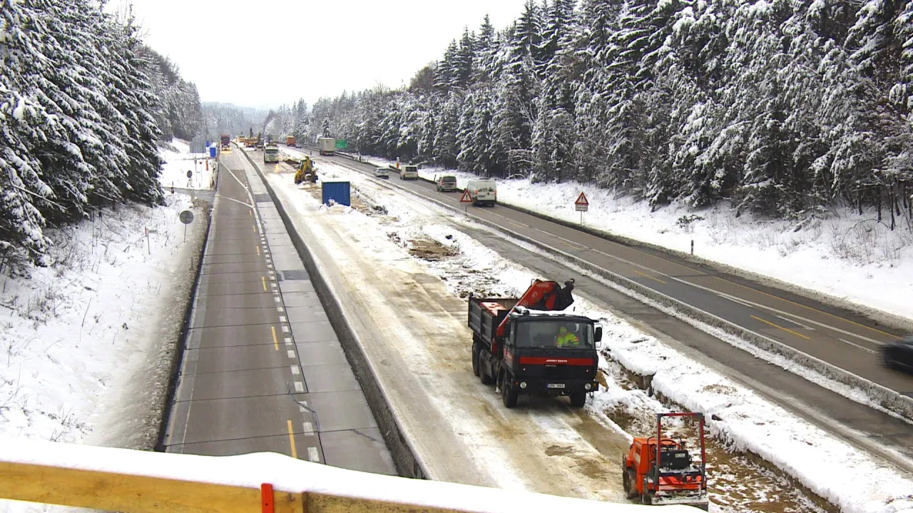 ŘSD převezme problémový úsek D1, stavební firmě hrozí pokutou ve ...
