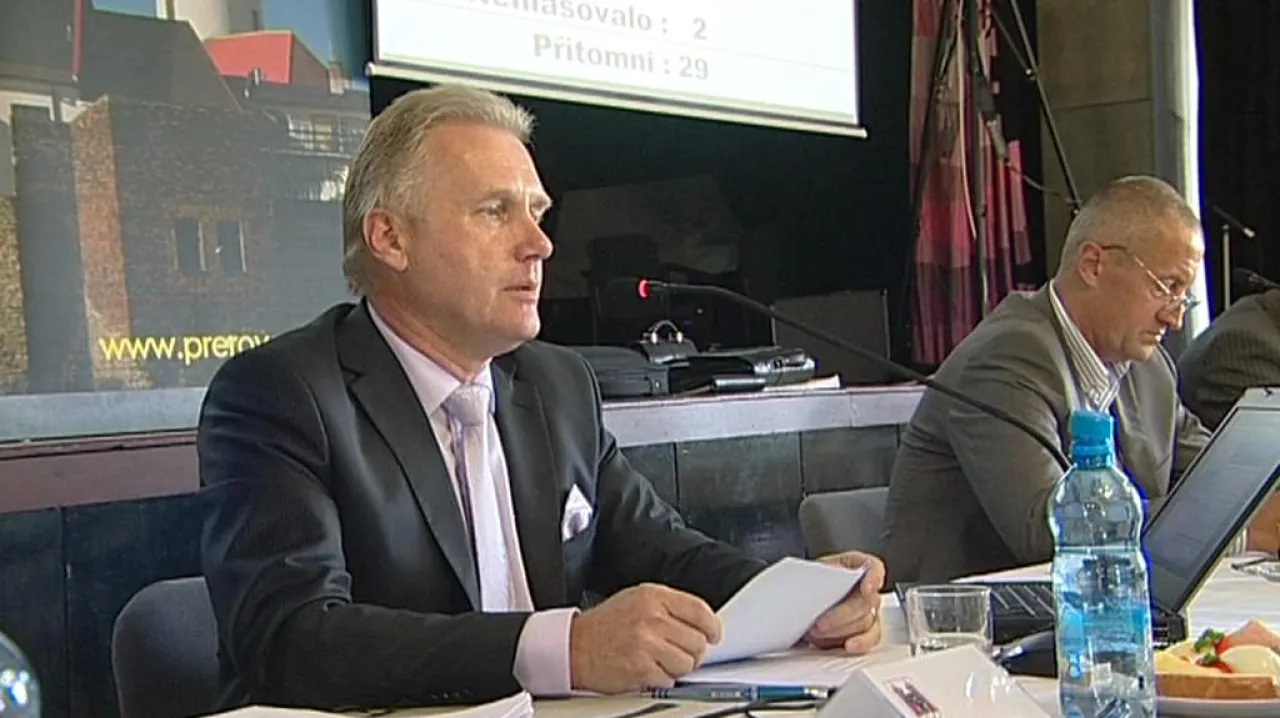 Policie chce znovu poslat před soud třetinu přerovské rady — ČT24 — Česká televize