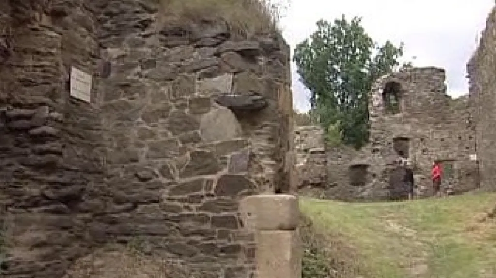 Excalibur shání peníze na Buben — ČT24 — Česká televize