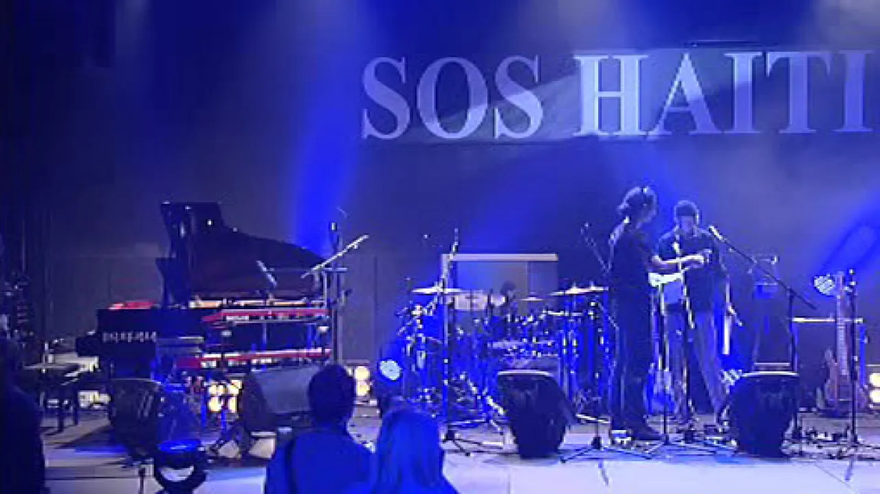 Koncert pro Haiti v La Fabrice: Svět potřebuje více pokory, vzkázal ...