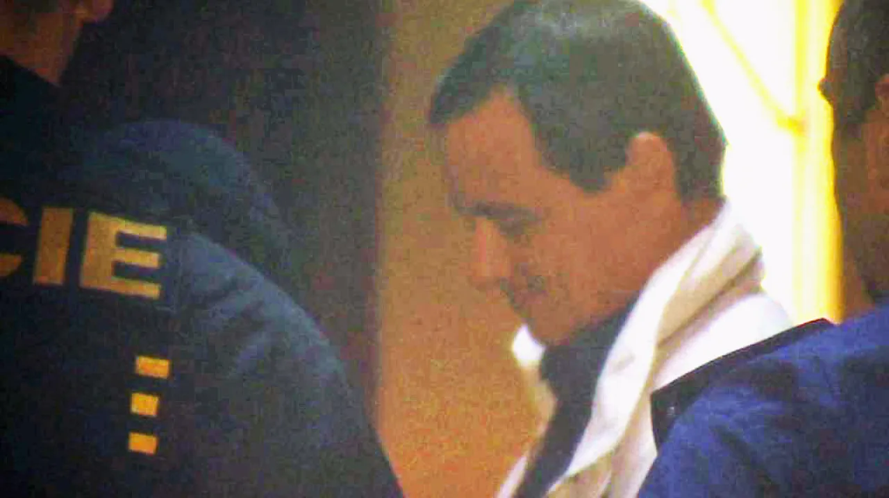 Rath je ve vazbě, na postu hejtmana i v ČSSD skončil — ČT24 — Česká ...