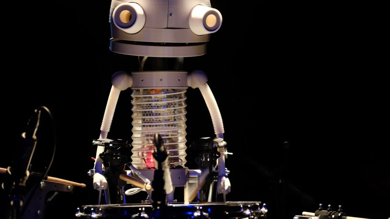 Před sto lety svět poprvé uslyšel slovo „robot“. Karel Čapek inspiroval ...