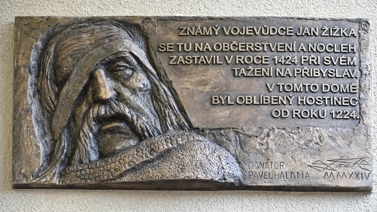 Výročí Žižkovy smrti si lidé připomínají v Betlémské kapli, Chotěboři i ...