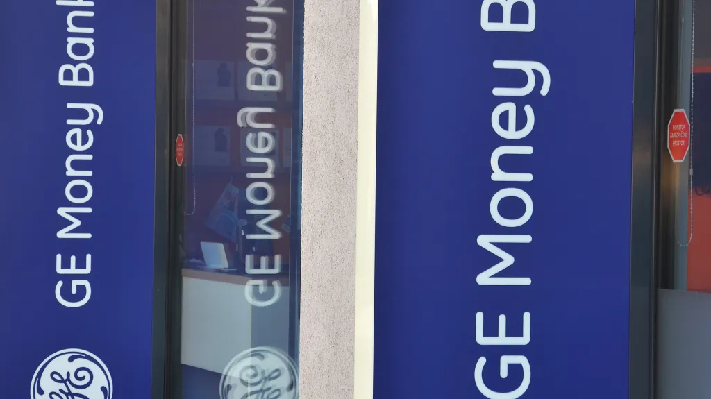 GE Money Bank chce vstoupit na pražskou burzu — ČT24 — Česká televize