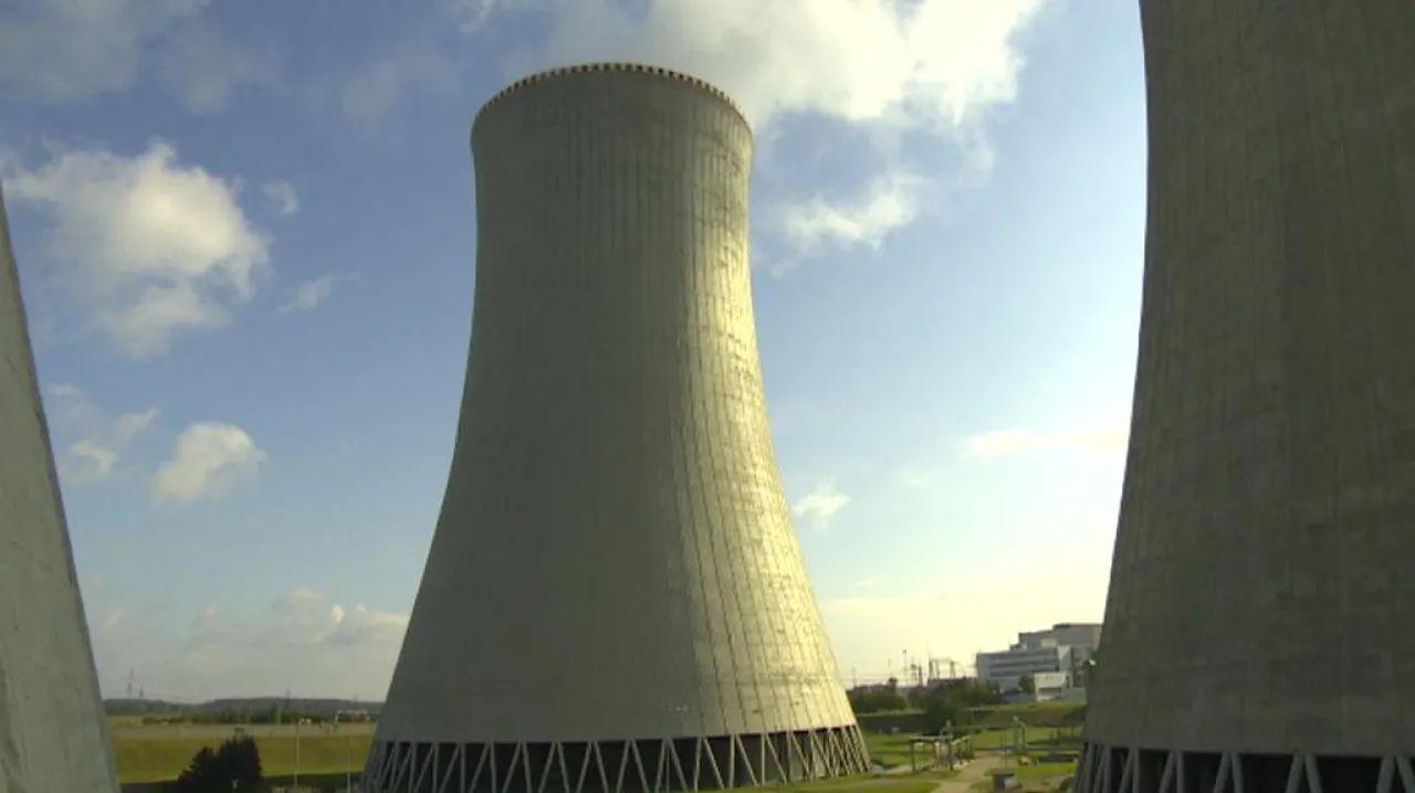 Elektrárna Dukovany zkoumá kvalitu vody v řece Jihlavě — ČT24 — Česká televize