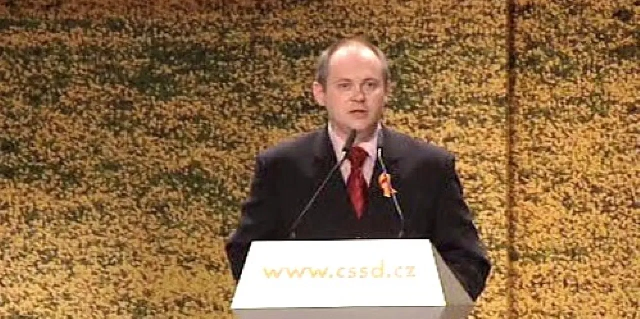 ČSSD schválila program a kandidátky - Rath i Zubová zůstávají — ČT24 ...