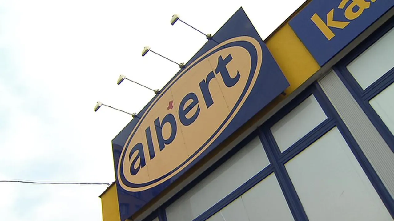 Albert v Praze 9 vyhnal myši, může otevřít — ČT24 — Česká televize