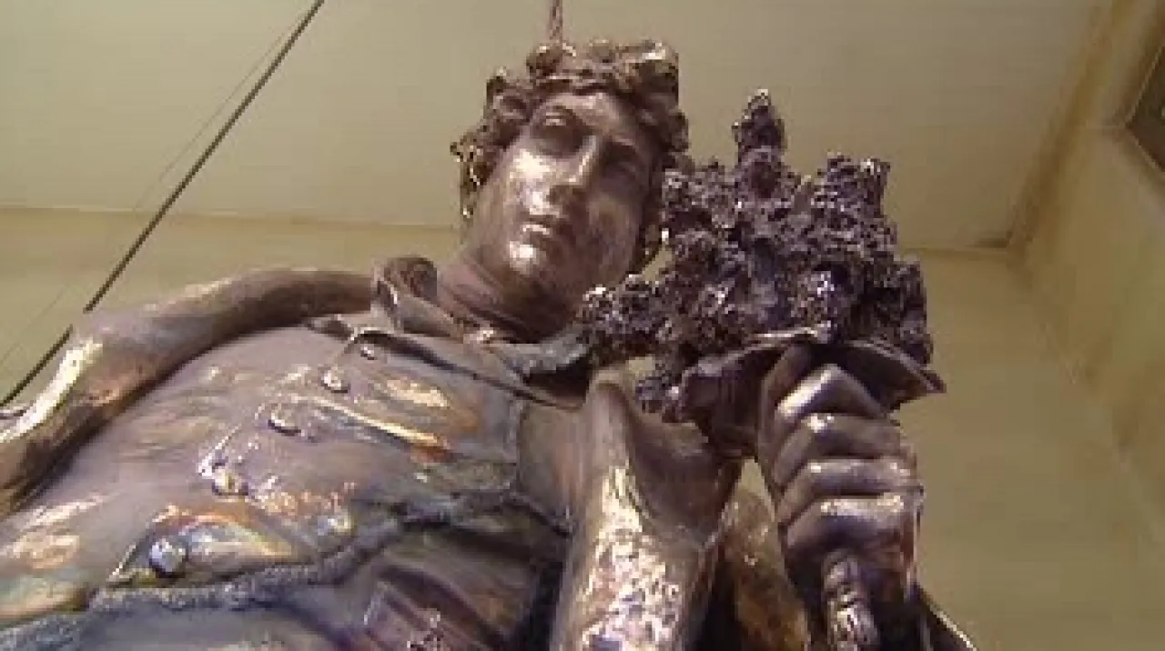 Dvojník petřínského Máchy už je téměř hotov — ČT24 — Česká televize