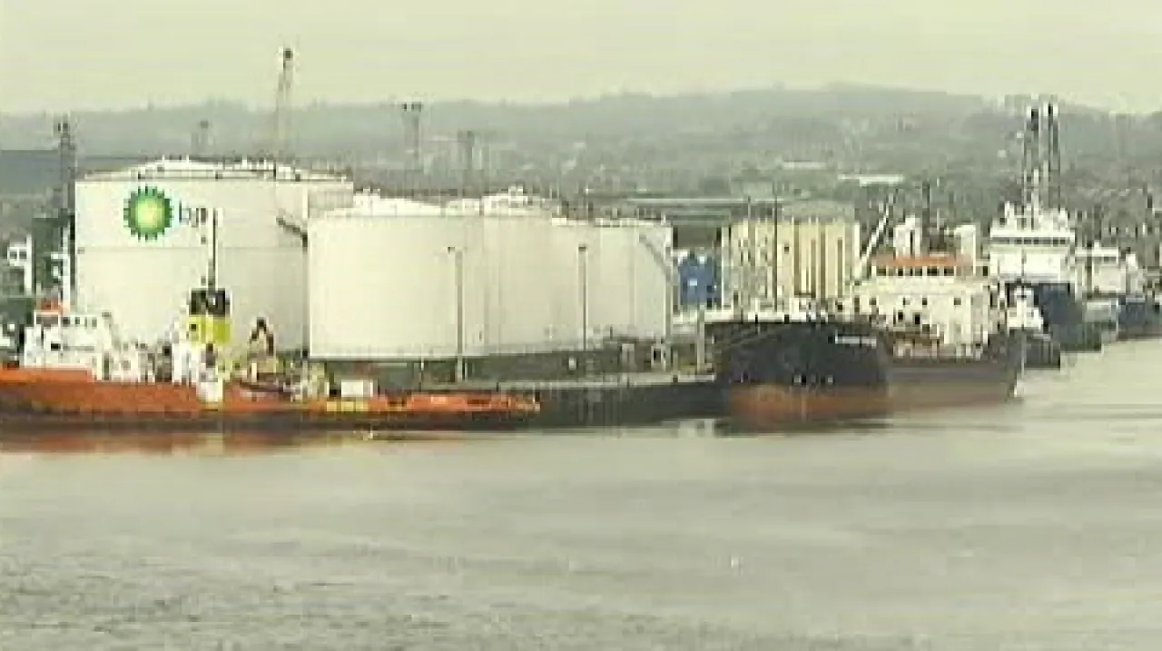 Tradiční zásoby ropy by do 10 let nemusely stačit — ČT24 — Česká televize