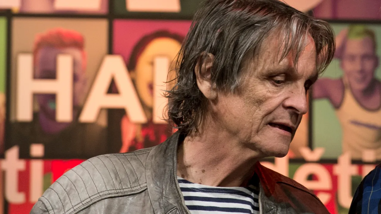 „Smrtí může každý zaplatit jen jednou.“ Zemřel Jiří Josek, překladatel ...