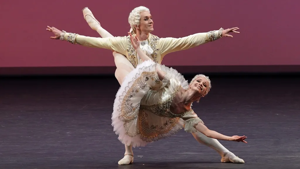 Jeden velký nevěstinec, tvrdí o Velkém divadle baletka — ČT24 — Česká ...