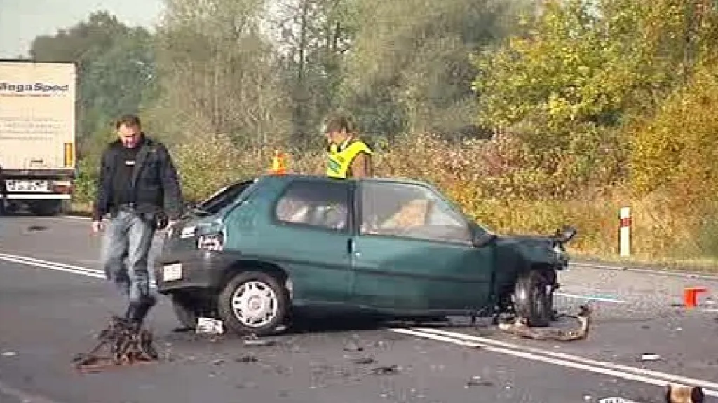 Série nedělních nehod si vyžádala nejméně šest mrtvých — ČT24 — Česká ...