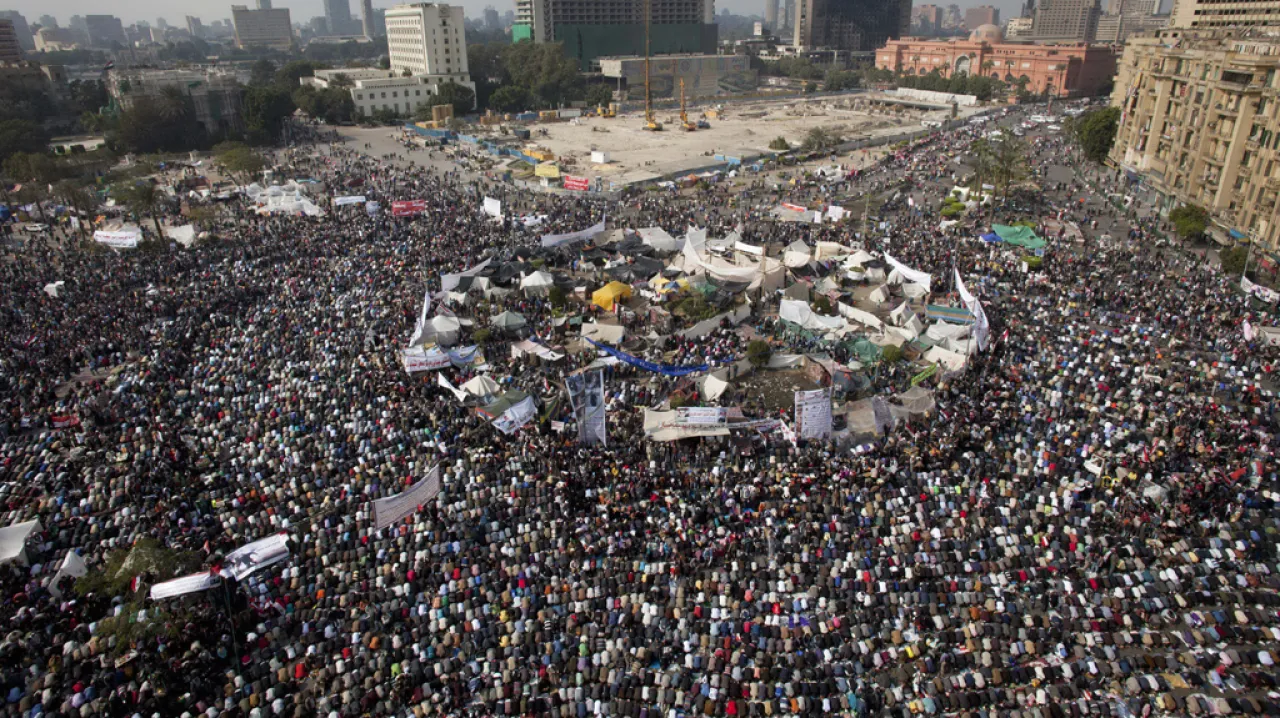 V centru Káhiry jsou znovu desetitisíce lidí — ČT24 — Česká televize