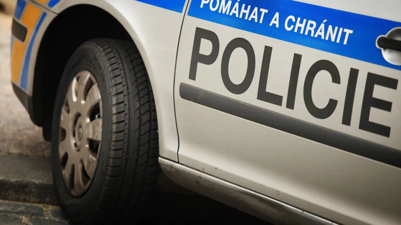 Kvůli útěku vězně obvinila inspekce jeho eskortu — ČT24 — Česká televize