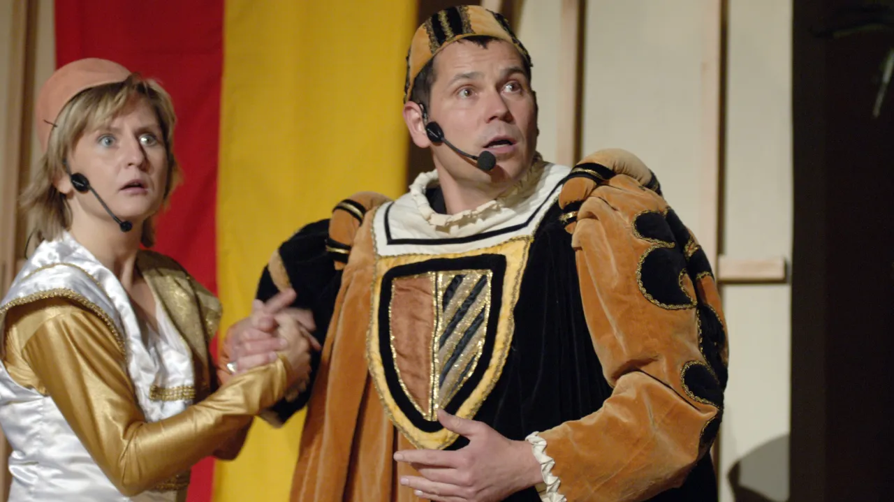 AVÍZO: Noc na Karlštejně — ČT24 — Česká televize