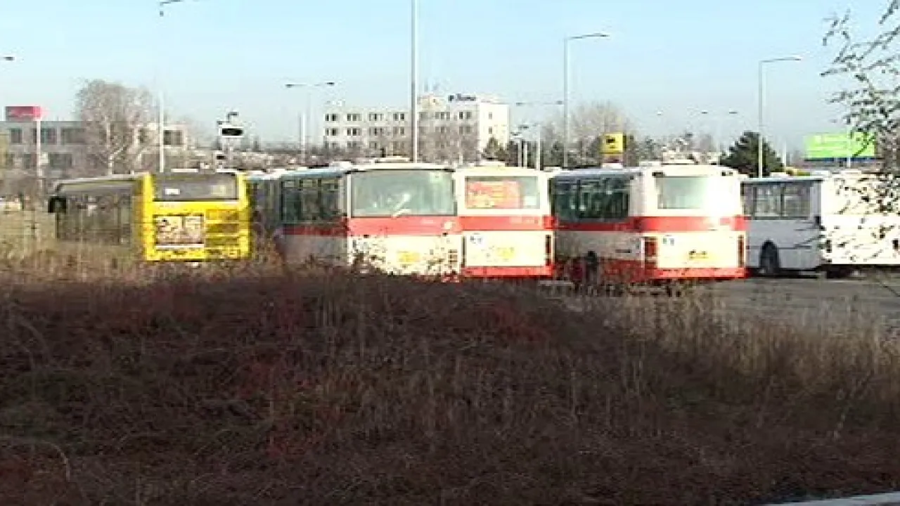 V půli června se změní vedení 35 pražských autobusových linek — ČT24 ...