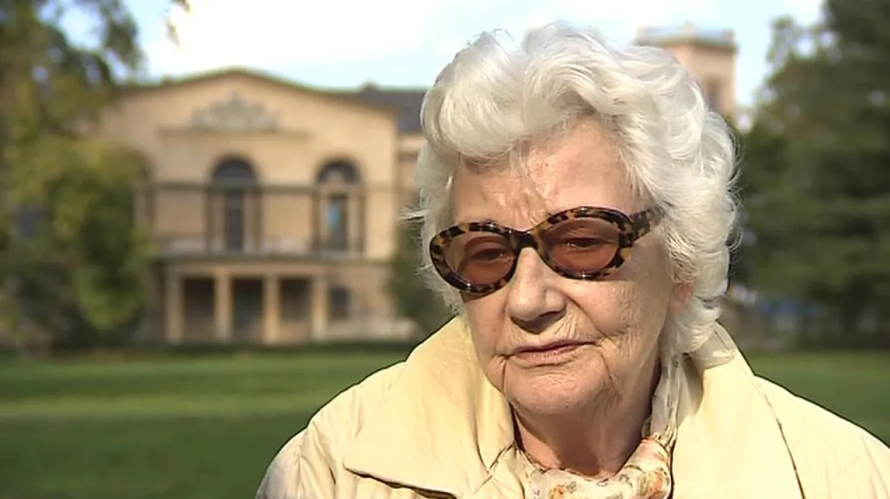 Zámek ve Veselí nad Moravou navštívila hraběnka Chorinská — ČT24 ...