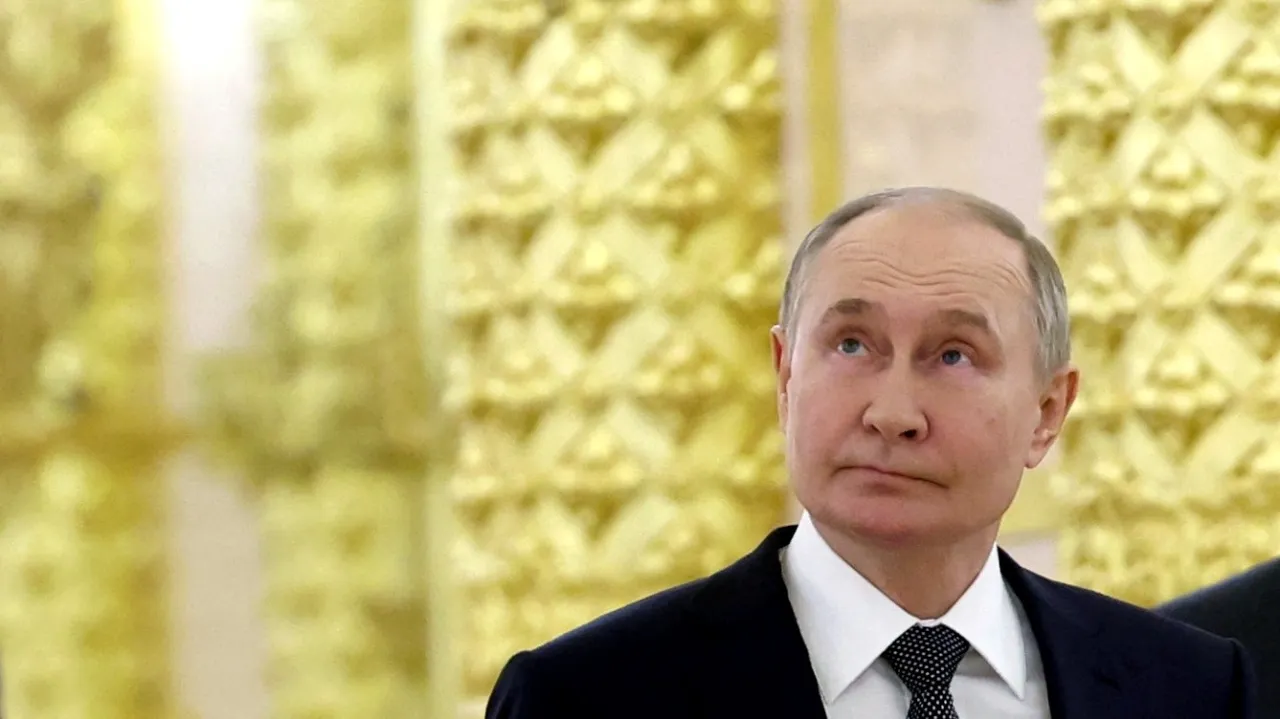 Macronova „transka“ a Zelenského atomovka. Hoaxy z Kremlu před ...