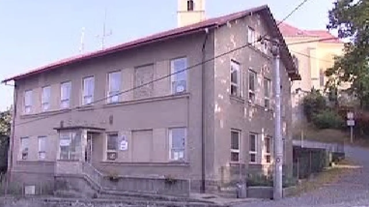 Nejmenší škole Liberecka hrozí zánik — ČT24 — Česká televize