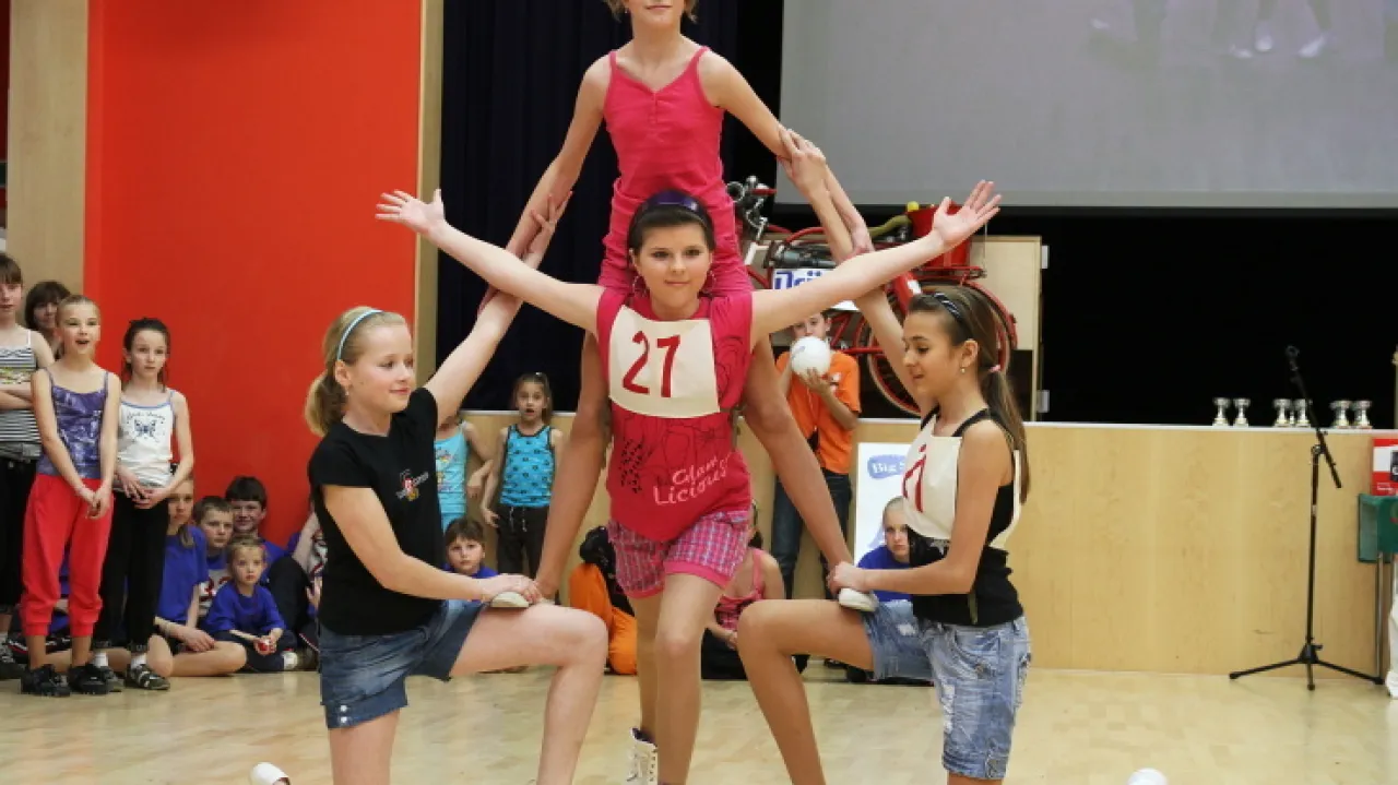 AVÍZO: Fire Dance 2012 v Žabčicích — ČT24 — Česká televize