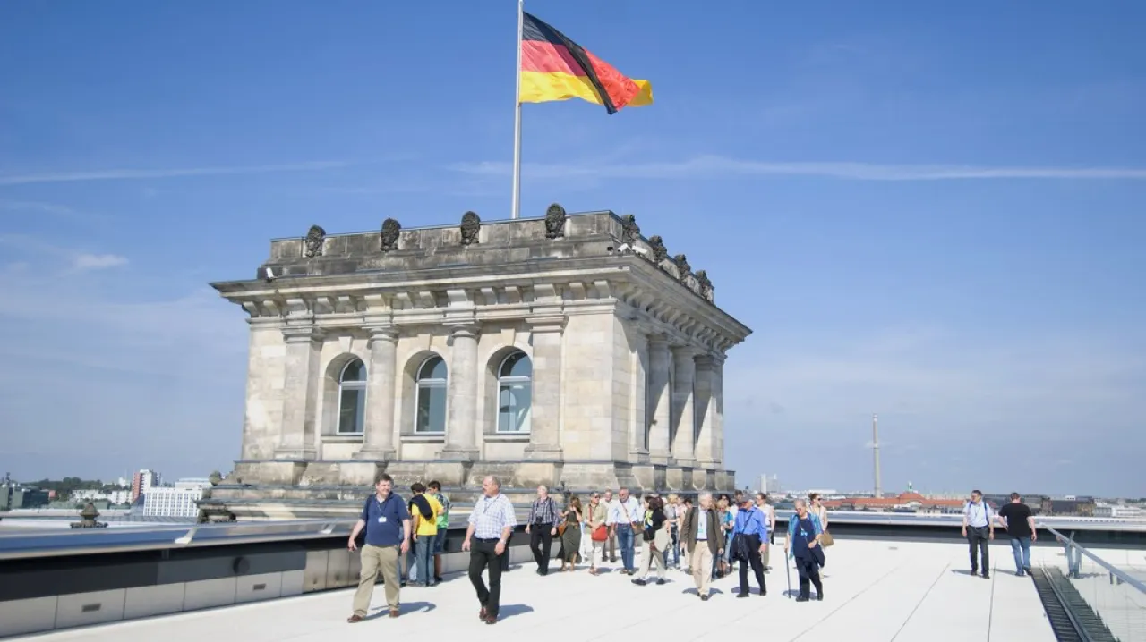 Německá ekonomika zpomaluje, důsledky cítí český průmysl — ČT24 — Česká ...