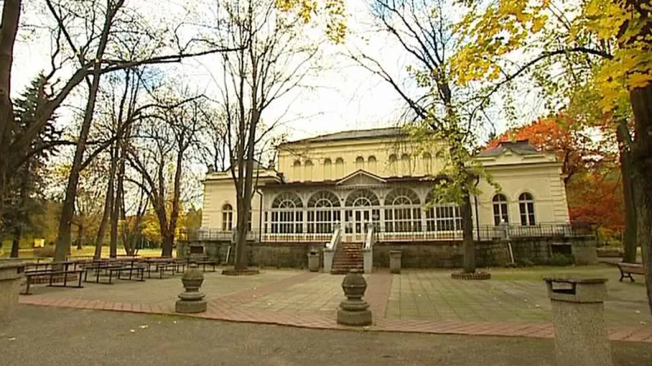 Lázně Darkov v ohrožení, ubývá jim pacientů — ČT24 — Česká televize