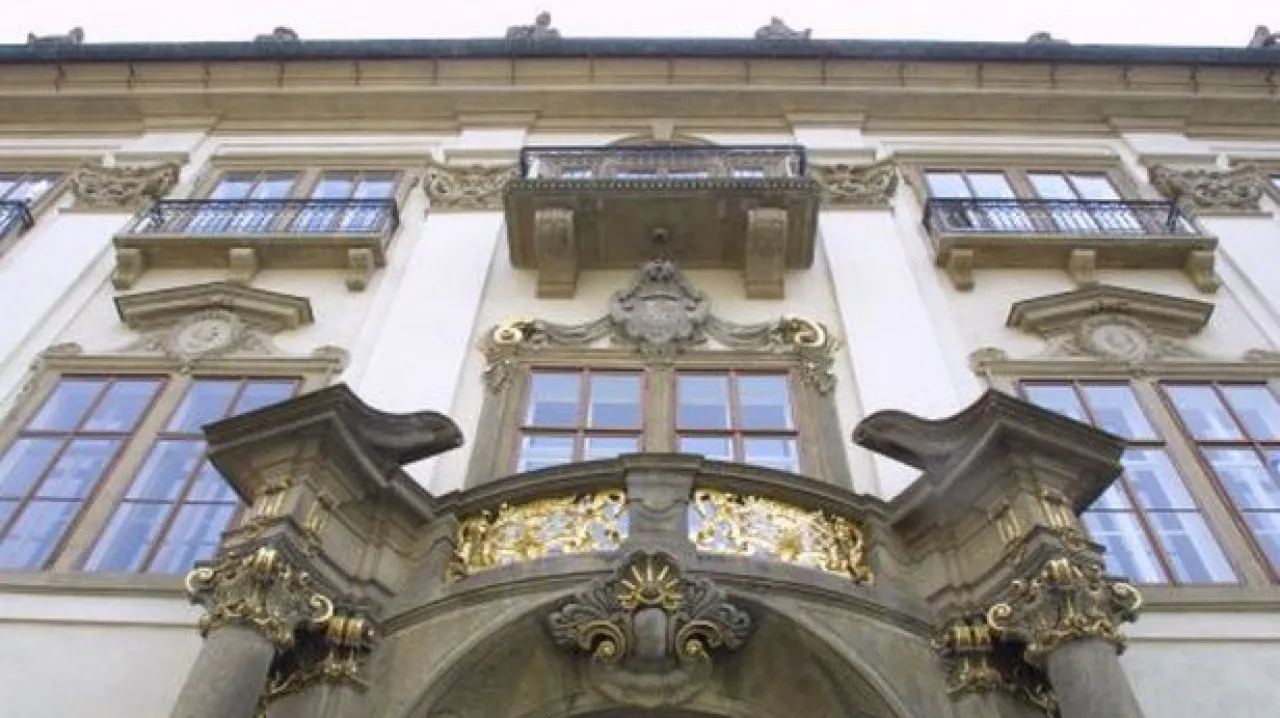 Iniciativa Zachraňte kulturu 2013 buší na vrata MK — ČT24 — Česká televize