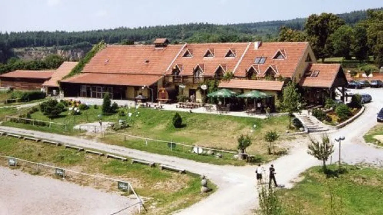Farma Bolka Polívky je zavřená — ČT24 — Česká televize