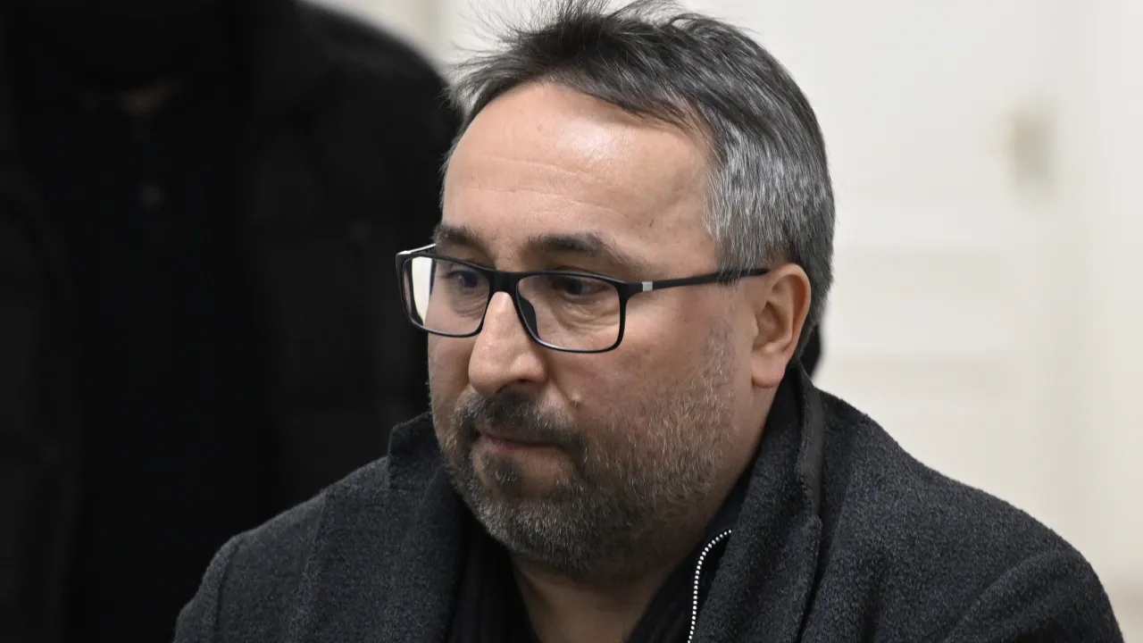 Soud poslal do vazby pátého obviněného z kauzy Motol — ČT24 — Česká televize