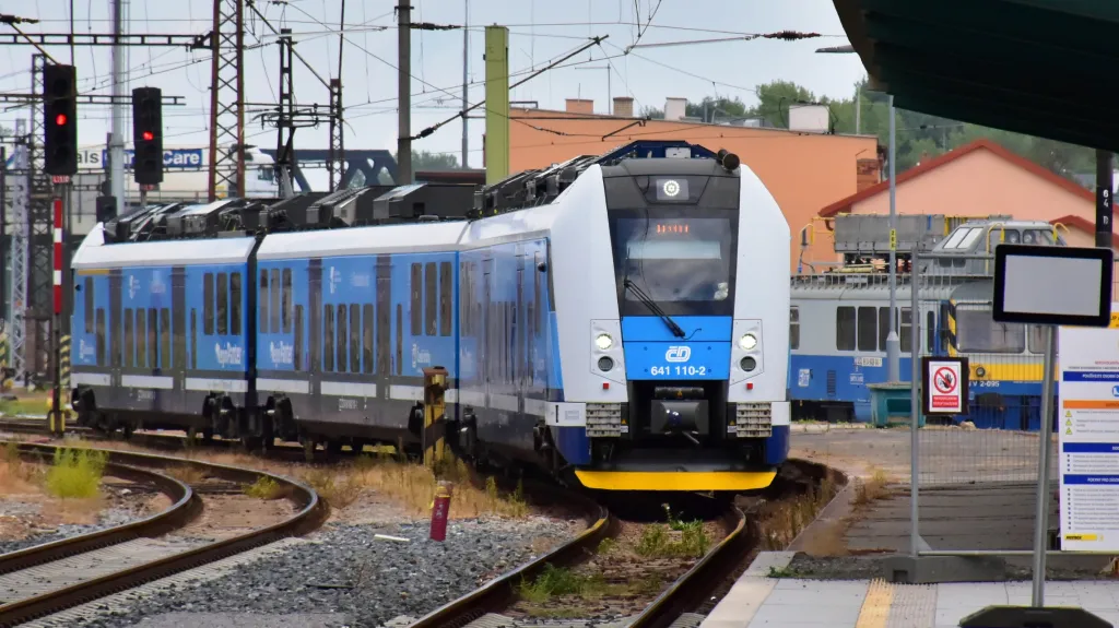 Plánovaná změna jízdního řádu vlaků zrychluje dopravu do Uničova, Velké ...