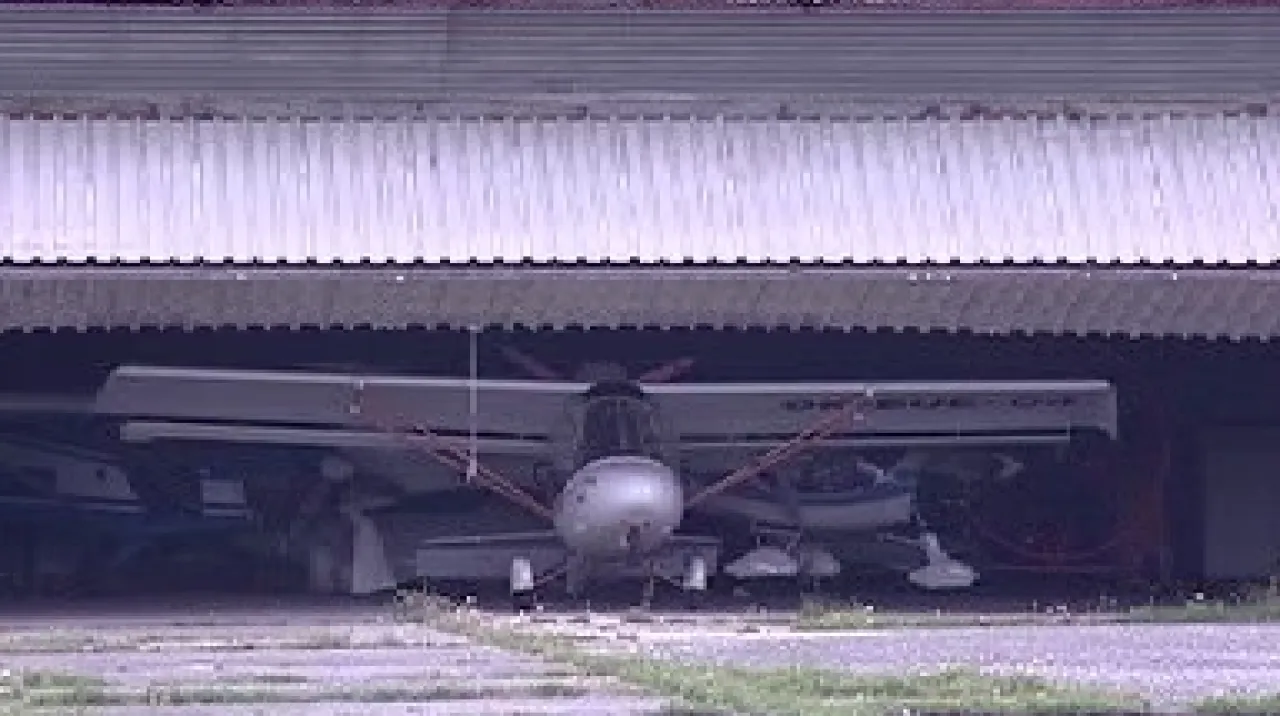 V Nesvačilech havarovalo večer malé letadlo — ČT24 — Česká televize