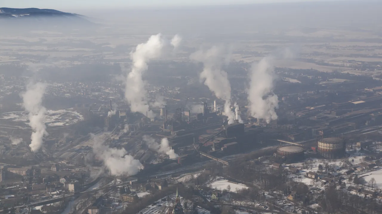 Smog zasáhl Moravskoslezský, Olomoucký i Zlínský kraj. Na Třinecku je ...