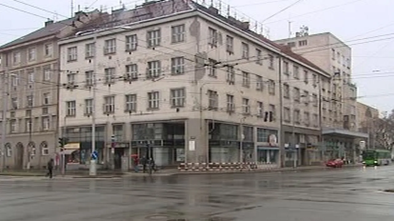 Protekční nájem pro hradeckou radní - za šedesátinu ceny — ČT24 — Česká ...