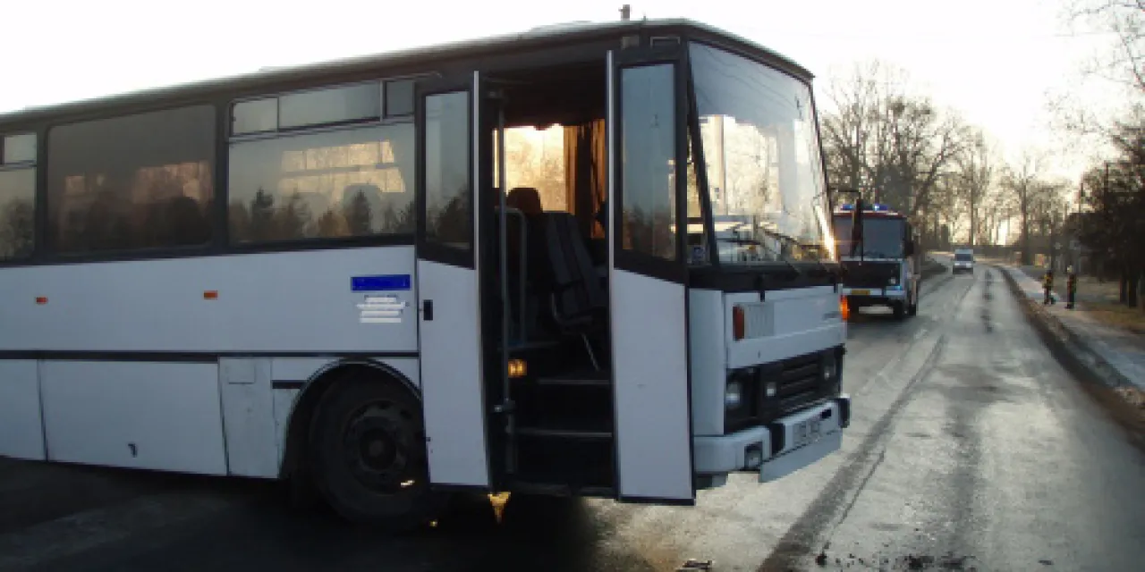 V Brně shořel autobus MHD, nikdo nebyl raněn — ČT24 — Česká televize